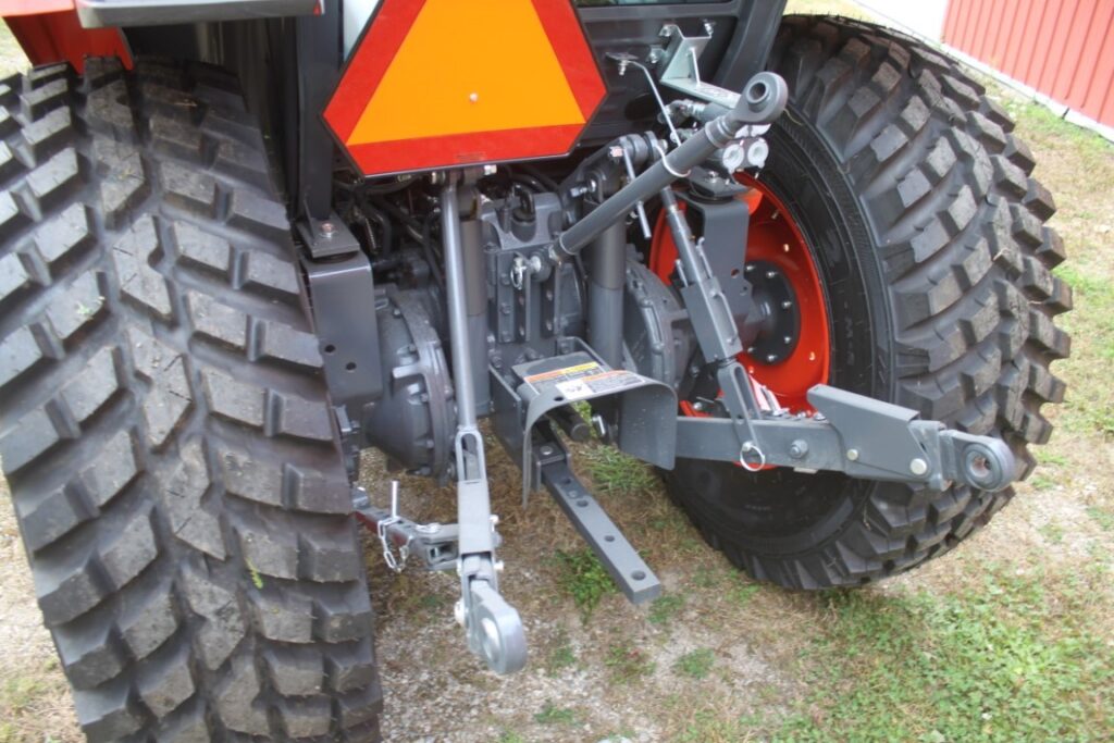 Kubota L6060 compact tractor, cab, air, hydro, LA1055 loader – Hahn ...