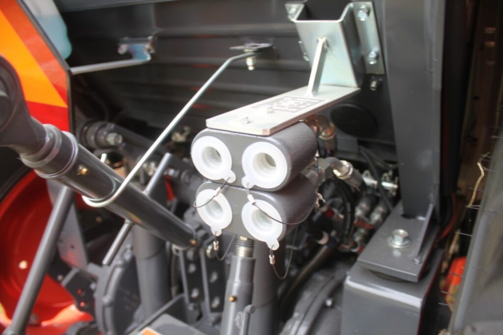 Kubota L6060 compact tractor, cab, air, hydro, LA1055 loader – Hahn ...