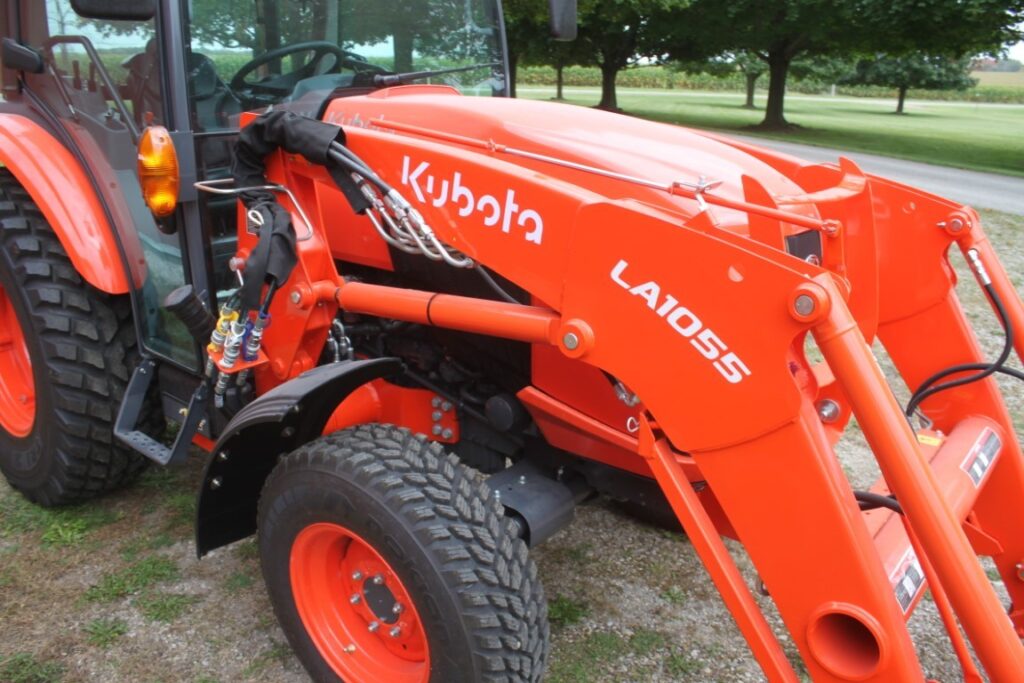 Kubota L6060 compact tractor, cab, air, hydro, LA1055 loader – Hahn ...