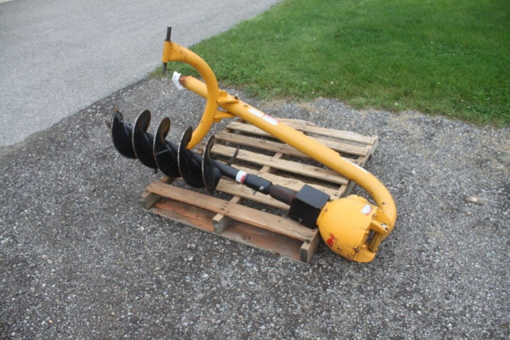 Shaver 3pth post hole auger, pto, very nice, 12″ auger – Hahn Farms Ltd.