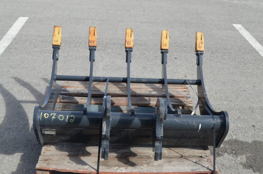 Cotech 42″ root rake bucket – Hahn Farms Ltd.