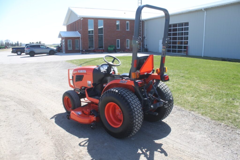 Kubota B2620 4wd compact tractor, mid mount 54″ mower, turf tires ...