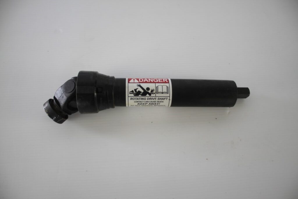一 Kubota pto assembly for B2747 compact tractor – Hahn Farms Ltd.